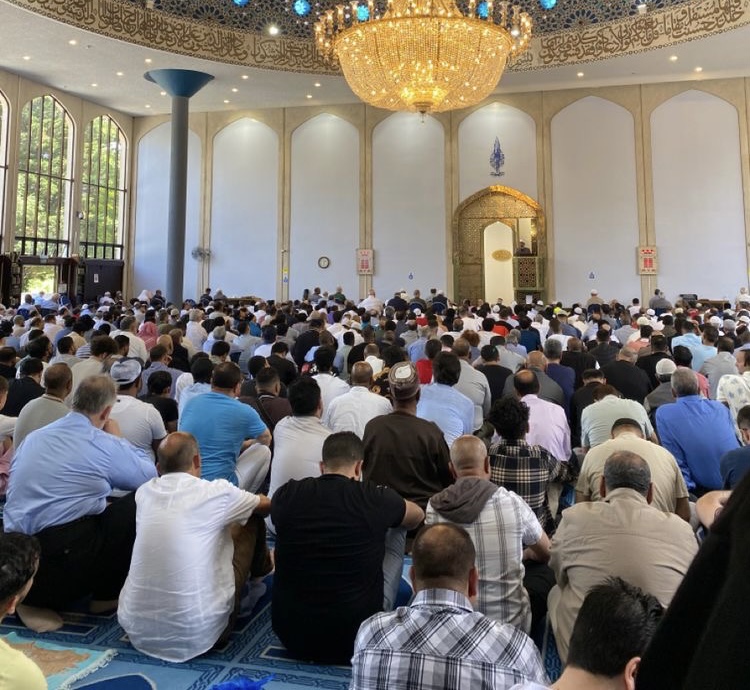 How to Attend Muslim Friday Prayer Service | About Islam