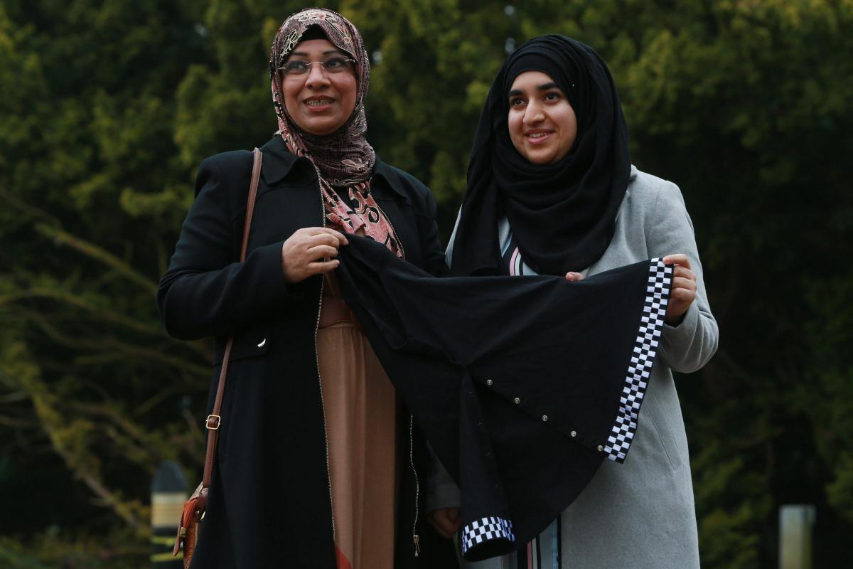 Muslim Mother, Daughter to Become Scotland’s First Hijabi Officers ...