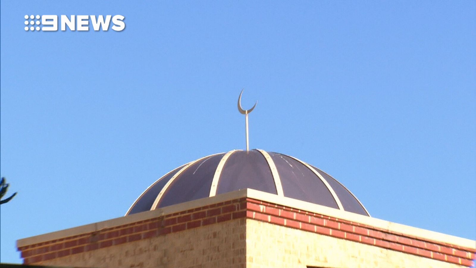 Mosque Arson in `Eid Breaks Perth Muslims’ Hearts | About Islam