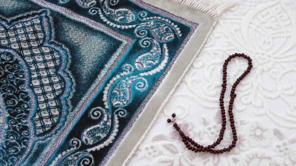 Do I Have to Make Adhan When Praying Alone? | About Islam