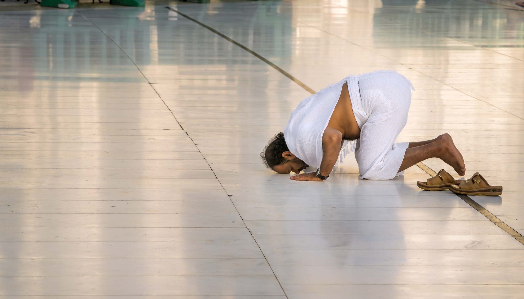 When and How to Enter Ihram for Hajj | About Islam