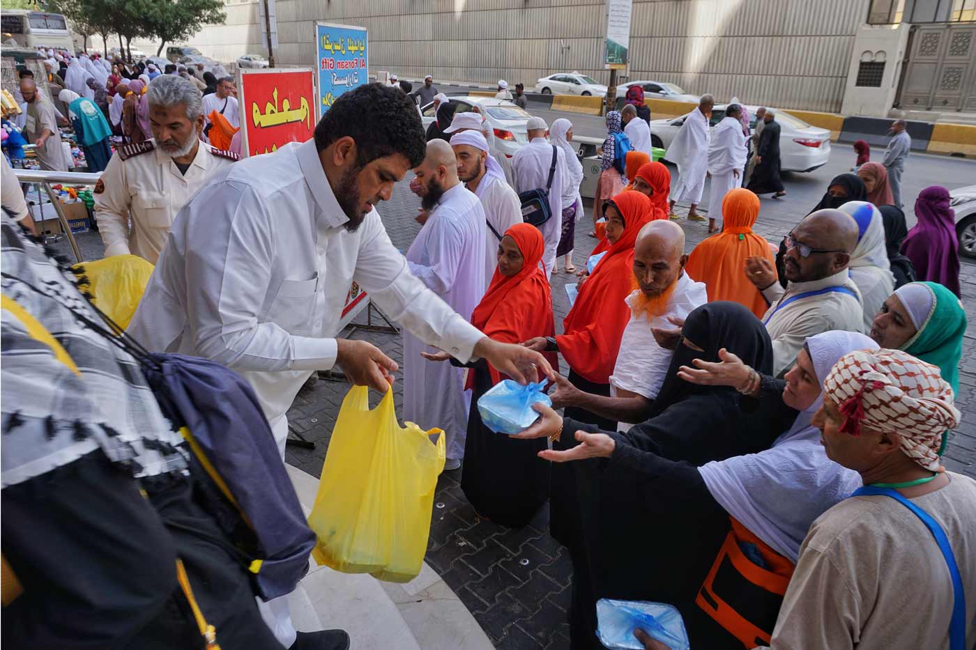 Dedicating Reward of Good Deeds to the Dead: Permissible? | About Islam