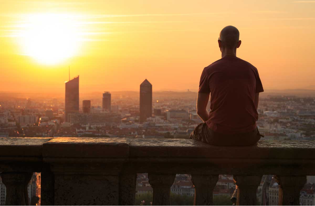 4 Practical Tips on How to Balance This Life and the Next! | About Islam