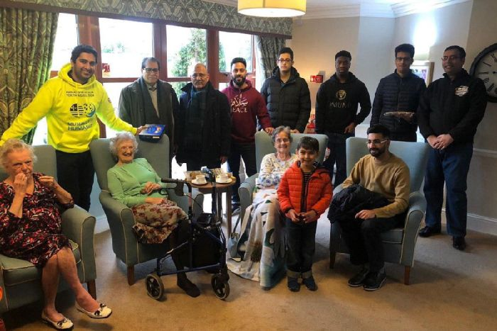 Muslim Youths Give Sweets, Company to Elderly in Care Homes | About Islam
