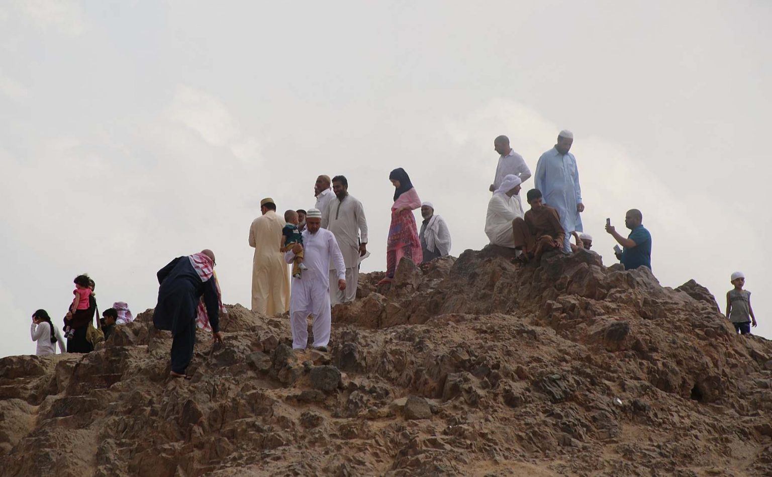 Appreciating Nusaybah Bint Ka`b: The Humanitarian and Warrior | About Islam