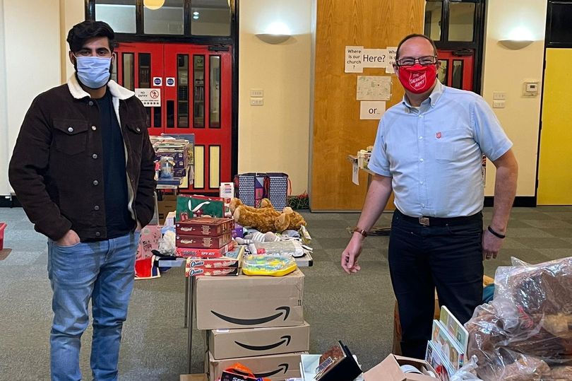 Surrey Muslims Help Vulnerable This Xmas | About Islam