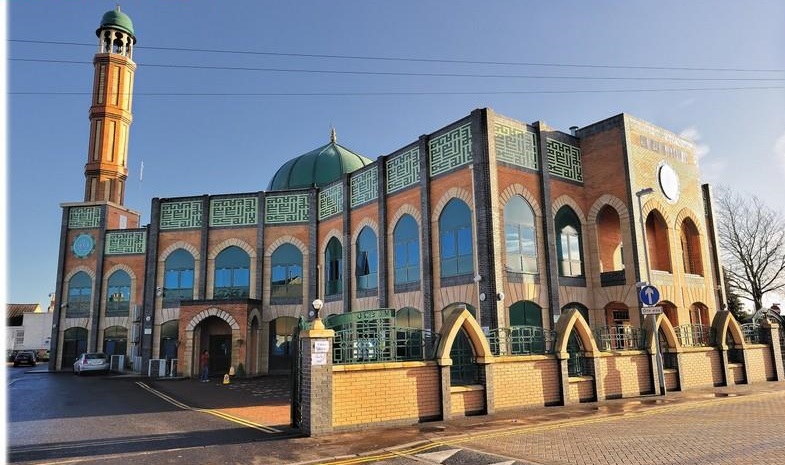 Berkshire Mosque Offers Free Funeral Service for Muslim Community ...