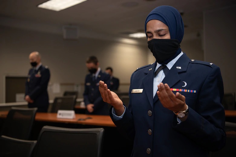 US Air Force First Female Muslim Chaplain Graduates | About Islam