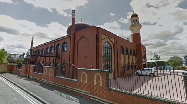 Oxford Mosque Launches New Food Bank | About Islam