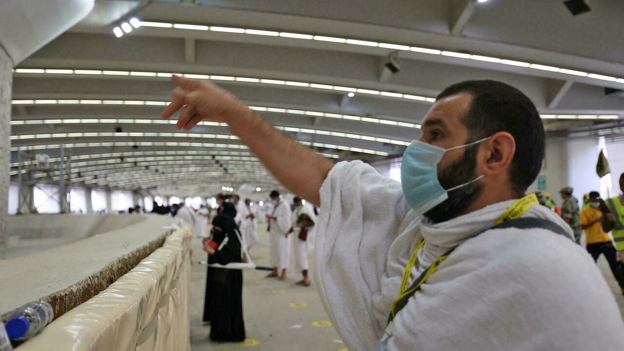 Hajj 1442: Pilgrims 'Stone the Devil' with Sanitized Jamarat | About Islam