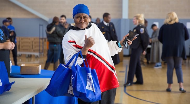 Thanksgiving: Muslim Charity Helps Needy with Free Turkeys | About Islam