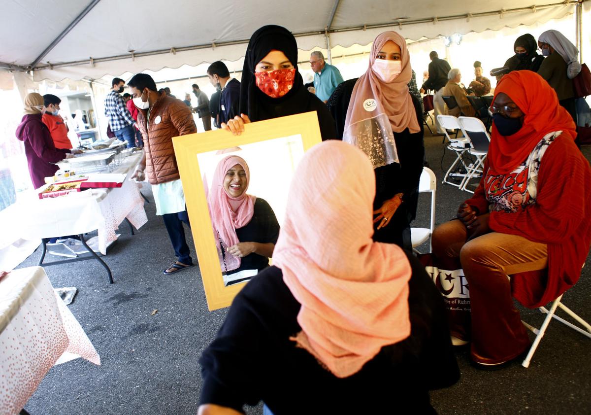 500 People Attend Mosque Successful Open House | About Islam