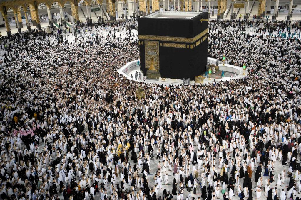 Thousands of Muslims Mark Laylat Al-Qadr Worldwide | About Islam