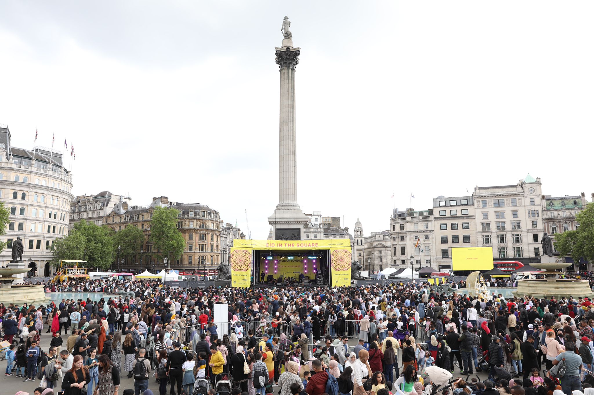 Thousands of Muslims Celebrate `Eid in Trafalgar Square | About Islam