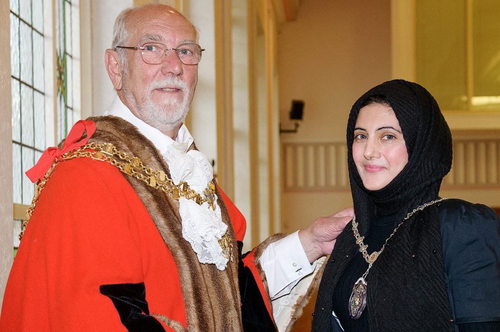 Woman Makes History as First Muslim Mayor of Tameside | About Islam