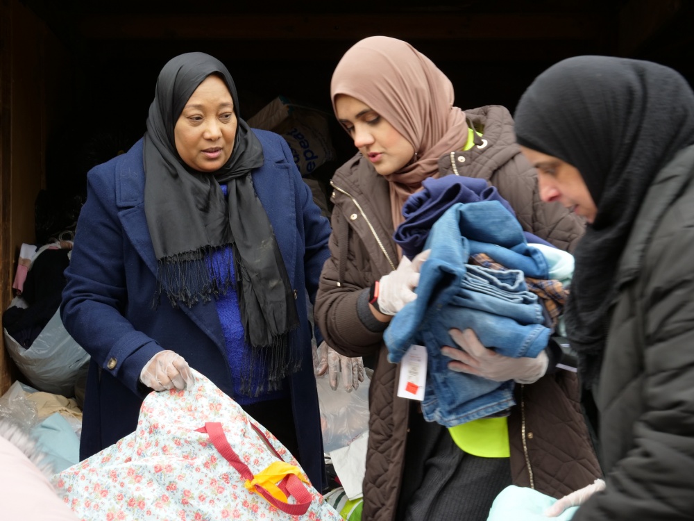 UK Mosque Praises ‘Outstanding’ Response to Quake Appeal | About Islam