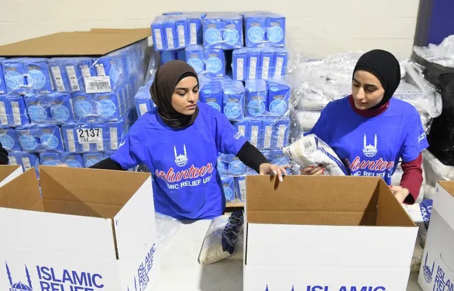 Ramadan Blessings: Volunteers Pack Food Boxes for Detroit Vulnerable ...