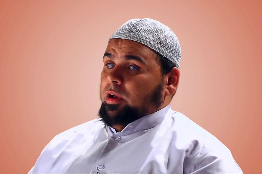 World Muslims Mourn Melodious-Voiced Qur'anic Reciter | About Islam