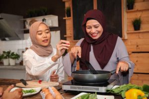 Ramadan and Household Chores - Tips to Meet Expectations | About Islam