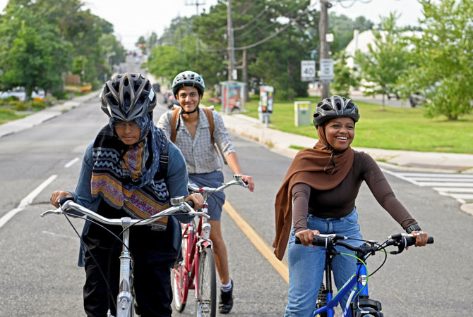 Program Encourages Hijabi Muslims to Get on Two Wheels | About Islam