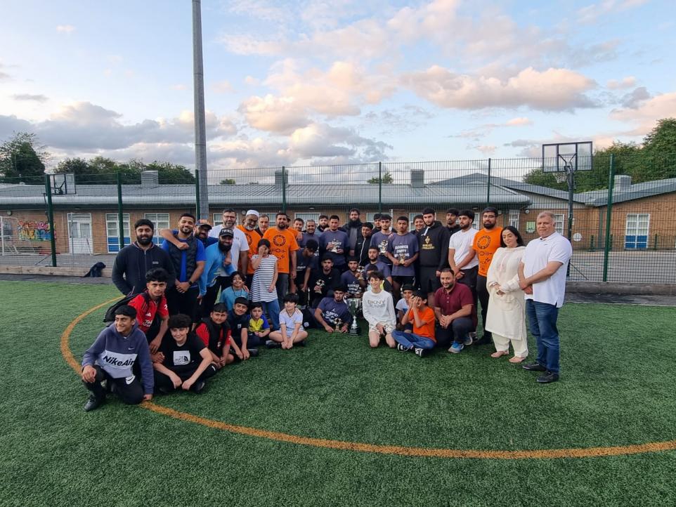 Oldham Mosque Raises £10,000 in Charity Football Tournament | About Islam
