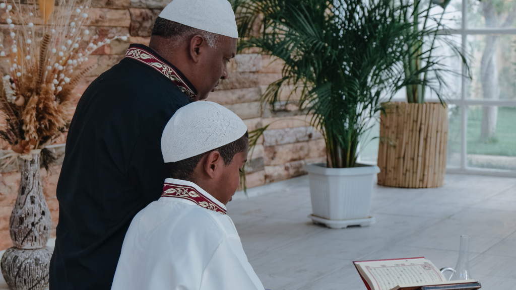 Where Does the Imam Stand If There Are only Two Persons?? | About Islam