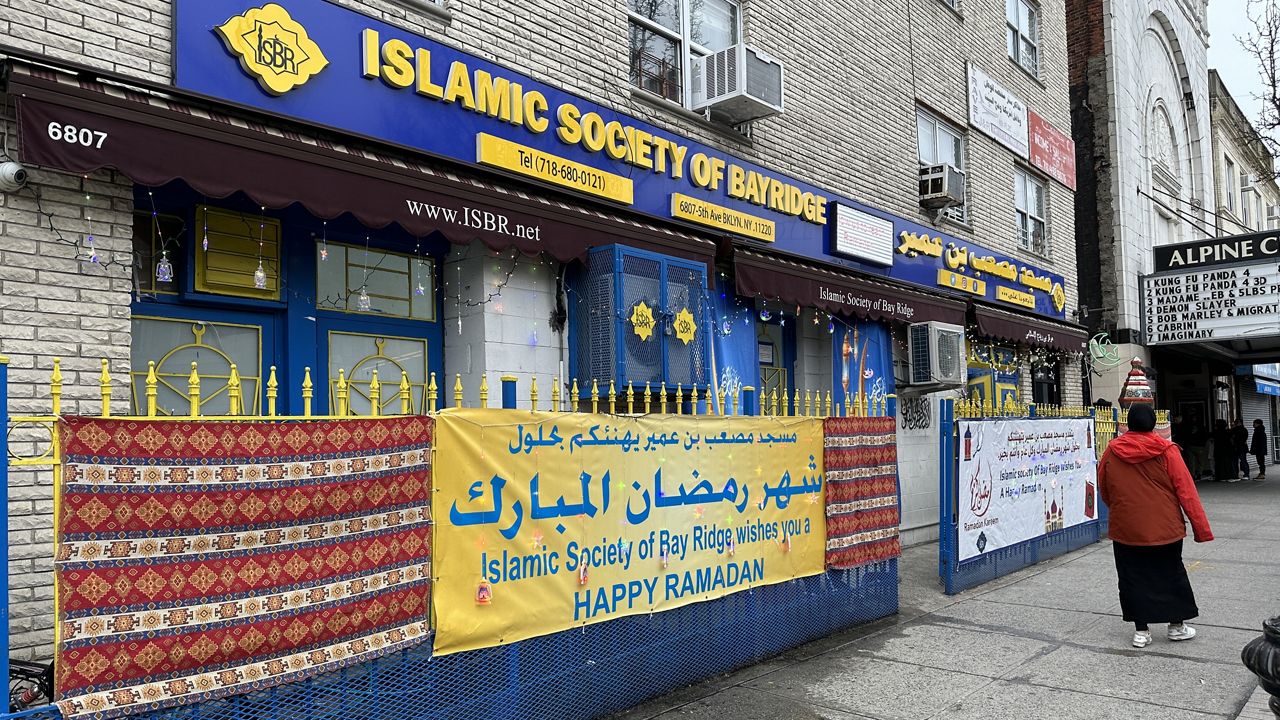 With Prayers for Gaza, New York Muslims Gear Up for Somber Ramadan ...